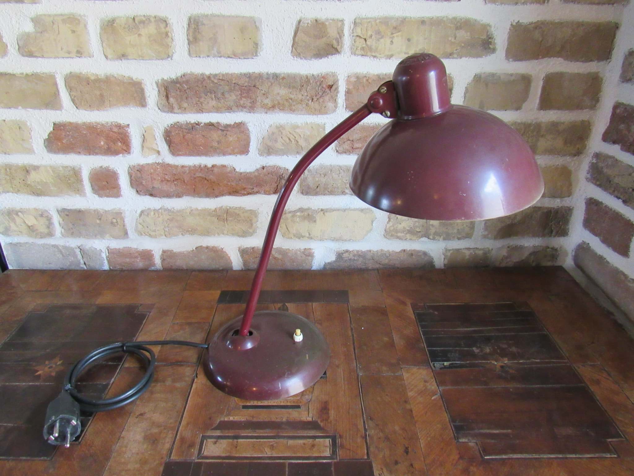 Kaiser Idell Tischlampe, braunrot ★ sofort kaufen bei uns im Onlineshop - Sammlerparadies24